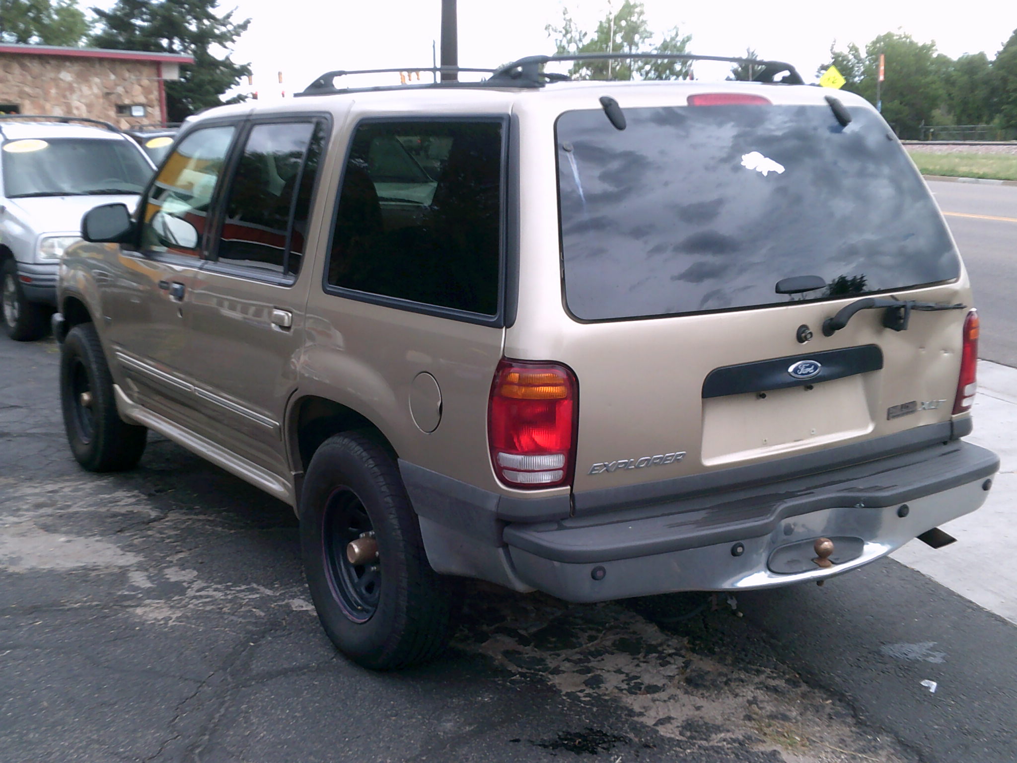 99 Explorer Rear View | Mr. AUTO